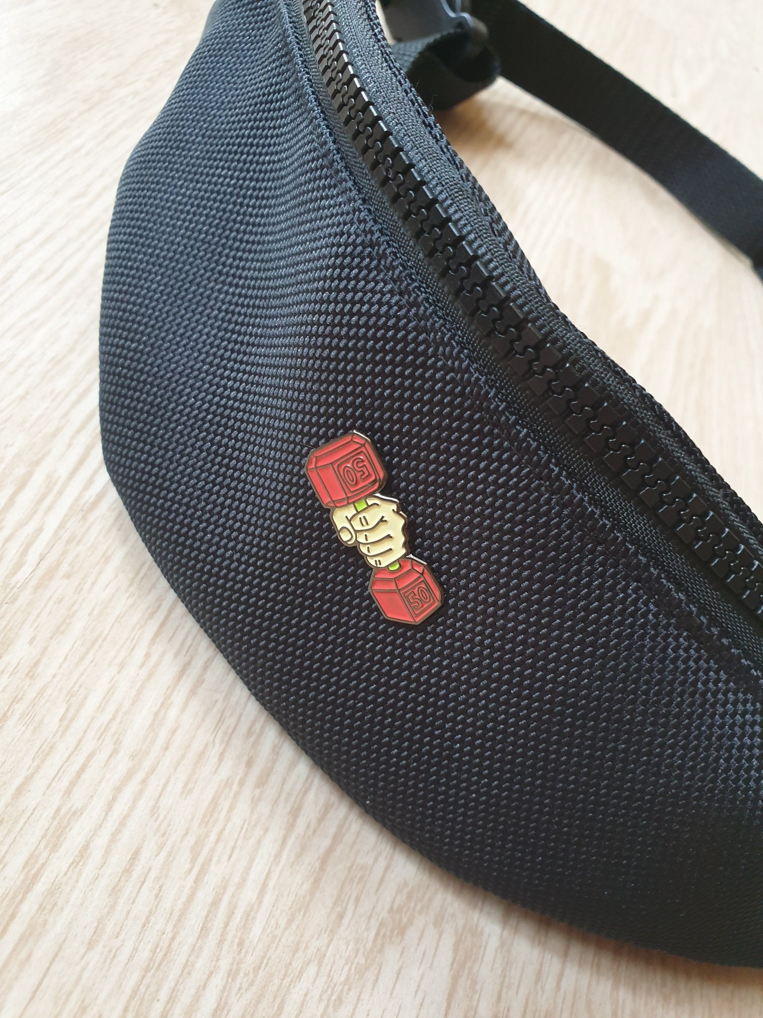 Crossfit dumbell enamel pin traning gym lapel pin | Etsy