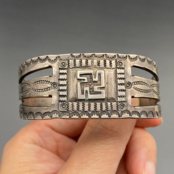 Vintage Navajo Native Whirling Log Hand Stamped Silve… - Gem