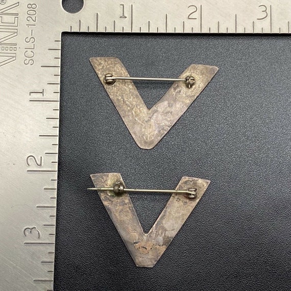 Vintage Navajo WWII Victory sign Hand Stamped Silver … - Gem