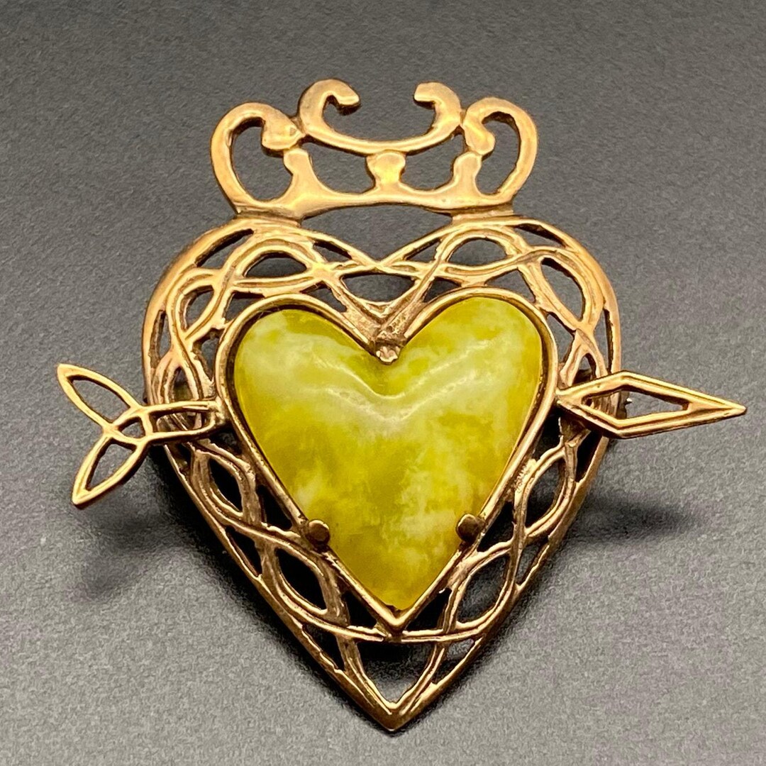Vintage Scottish Celtic Arrow Heart Connemara Marble 9ct 9K Gold Pin ...