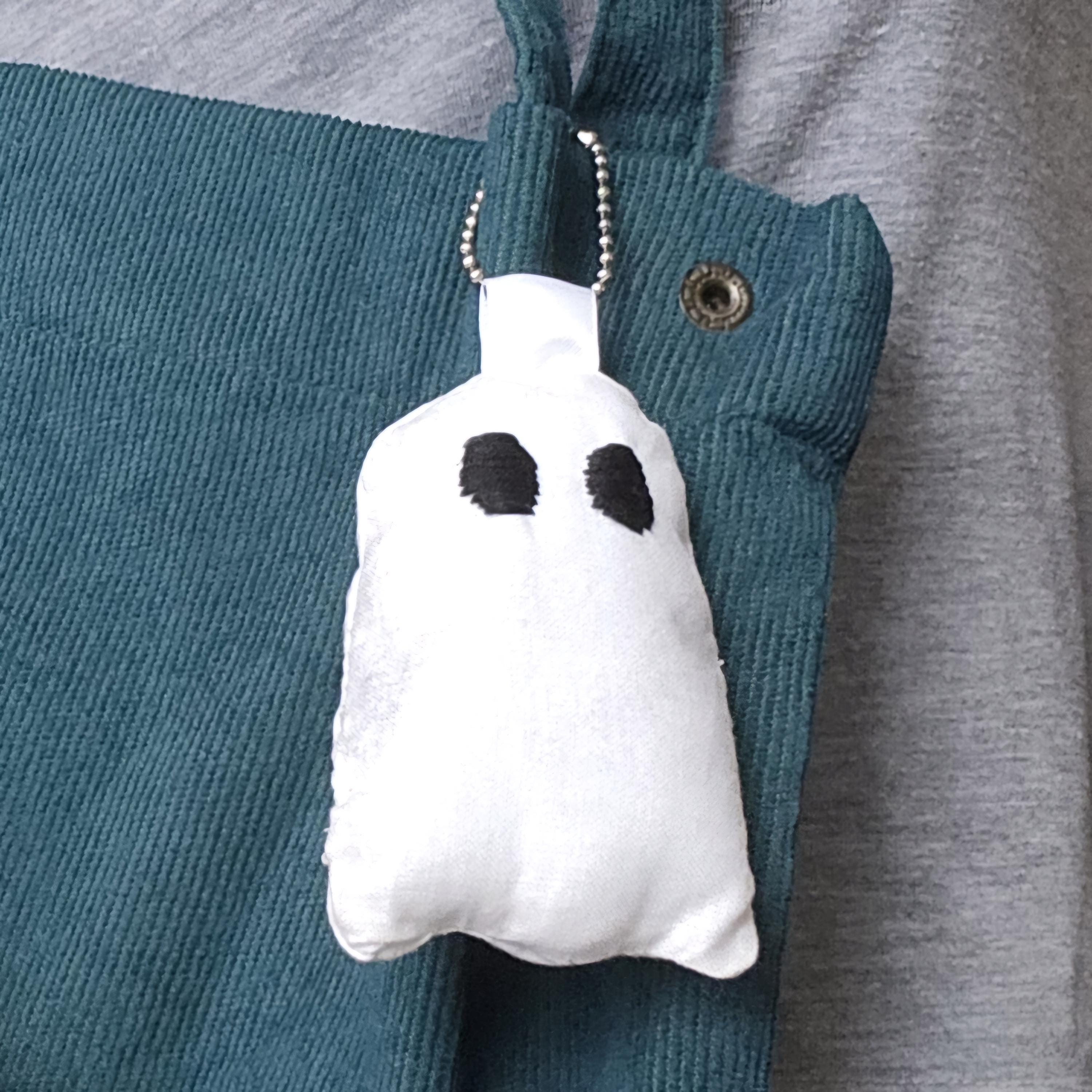 Ghost Keychain ! || Ghostie Halloween Fall Holiday Themed Spooky Plushy ...