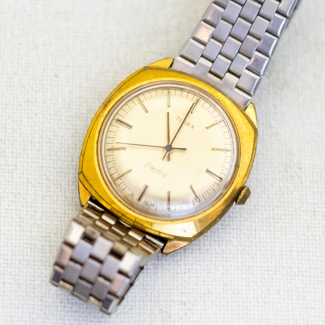 7 Inch, Vintage Two Tone Square Tiles Chain Elegant Watch by Timex P1 ...