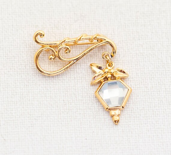 Vintage Little Lantern Gold Tone Brooch made by Avon … - Gem