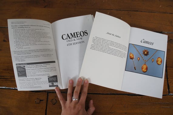 Cameos Old New 2009 & Cameos Pocket Guide with Values… - Gem