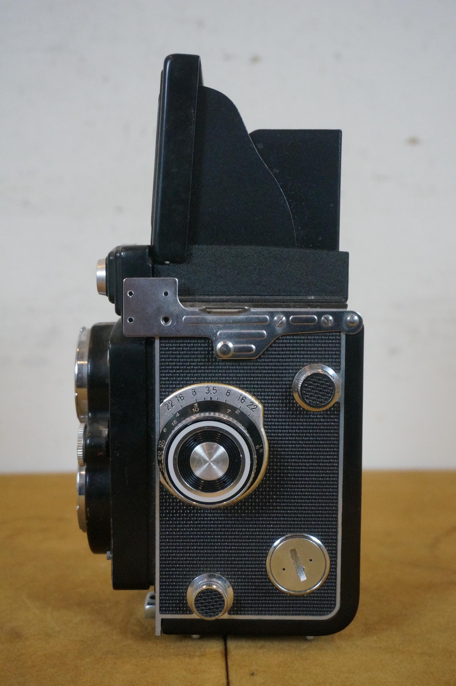 Vintage Yashica Mat-124 Medium Format TLR Film Camera Japan 6" - Etsy