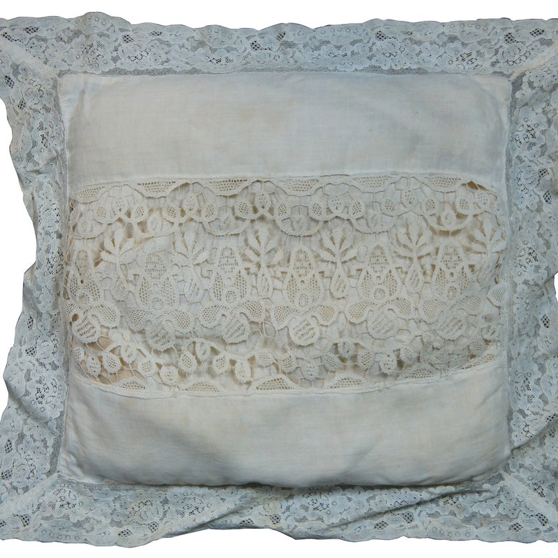 Vintage Lace Pillow - Etsy