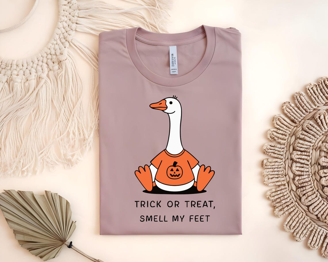 Trick or Treat Goose Png, Funny Halloween Goose Png, Goose in Halloween ...