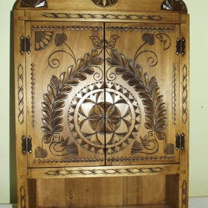 Carved Keyholder, Solid Lime Wood Key Box, Family Anniversary Gift ...