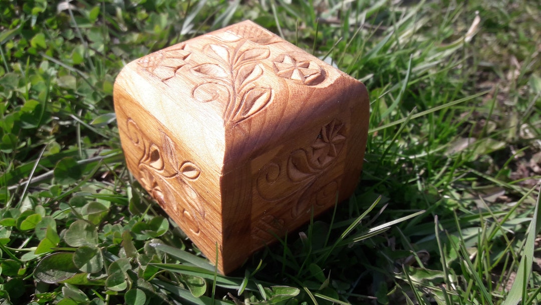 Jewellery Box , Wedding and Engagement Ring Box , Lover's Gift Mini ...