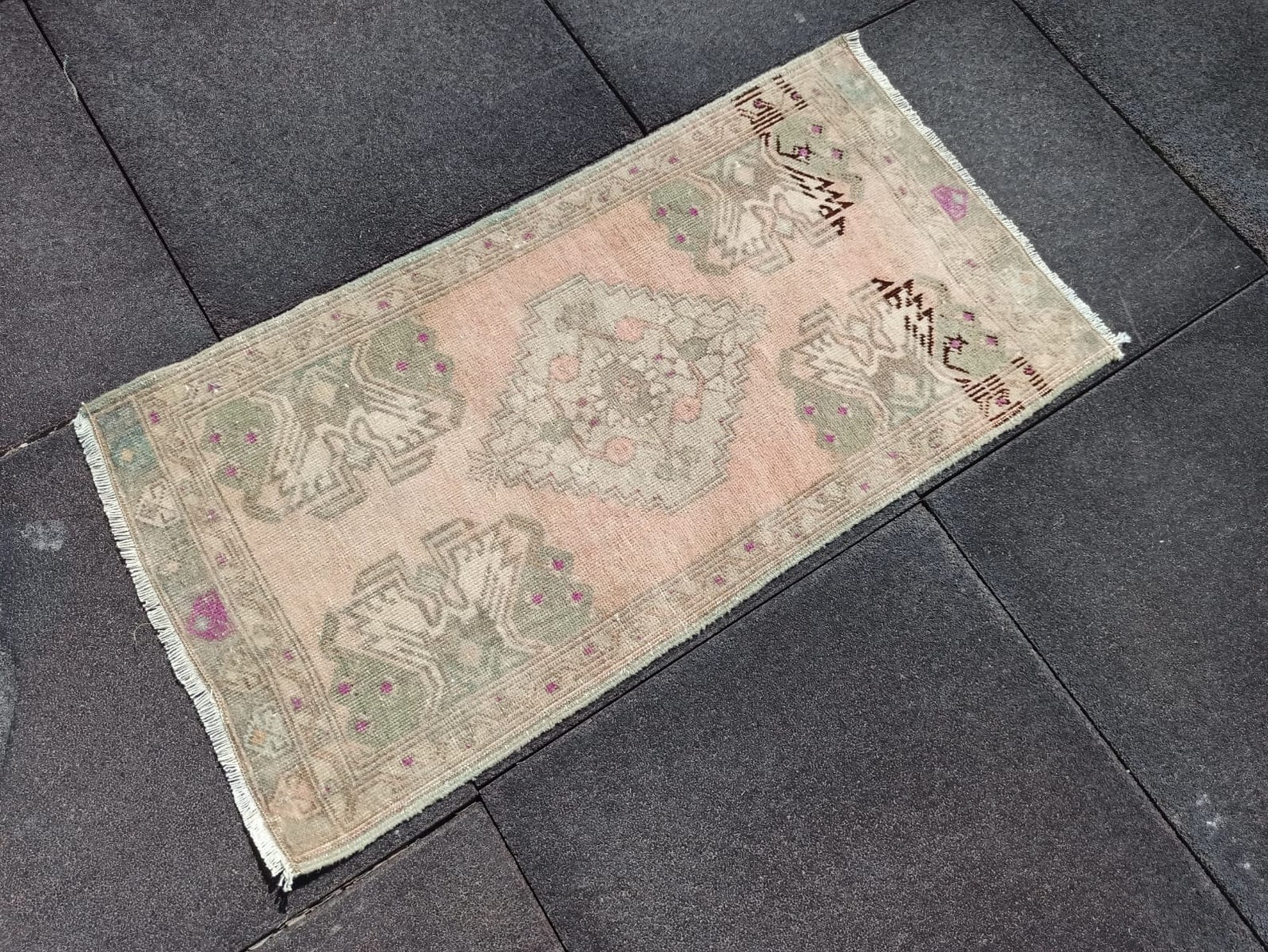 Pink Small Rug Small Vintage Rug Small Entry Rug Bathroom - Etsy