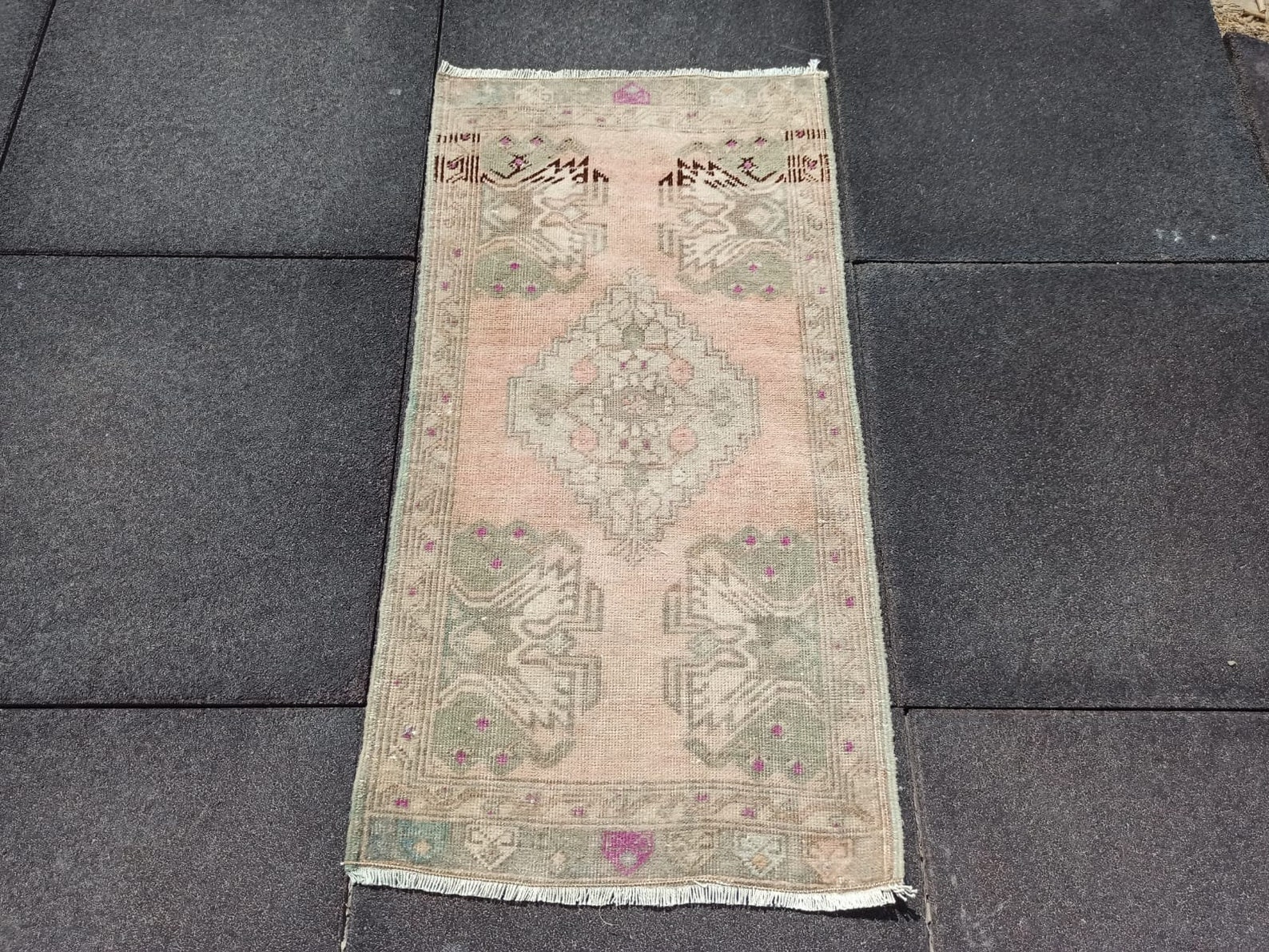 Pink Small Rug Small Vintage Rug Small Entry Rug Bathroom - Etsy