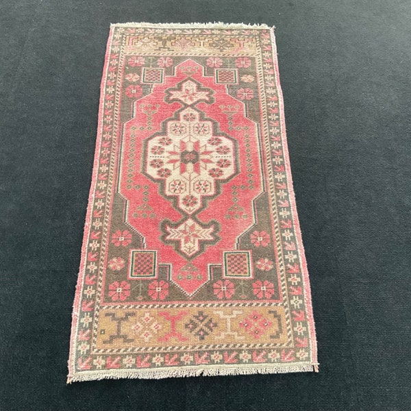 2x4 Runner Rug - Etsy