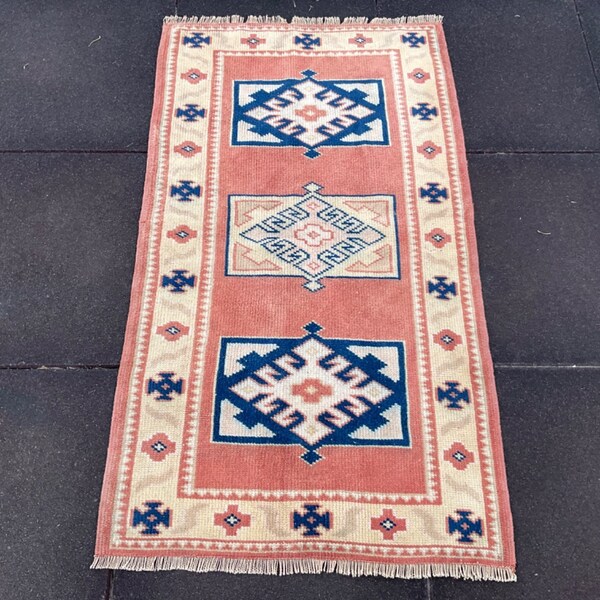 2x4 Bath Mat Rugs - Etsy