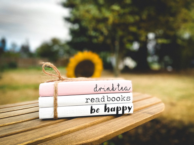 Blush Quote Book Stack/ Book Lover Gift/ Library Decor/ Tea - Etsy