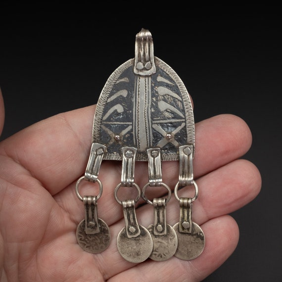 RARE Antique Silver Moroccan Pendant, Berber Pendant,… - Gem