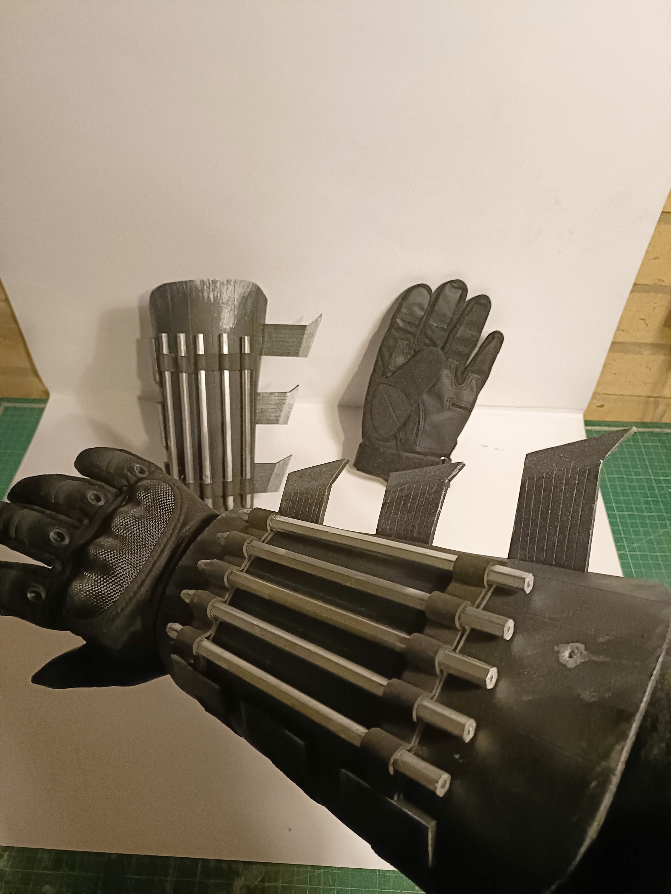 The Batman 2022 Gauntlets - Etsy UK