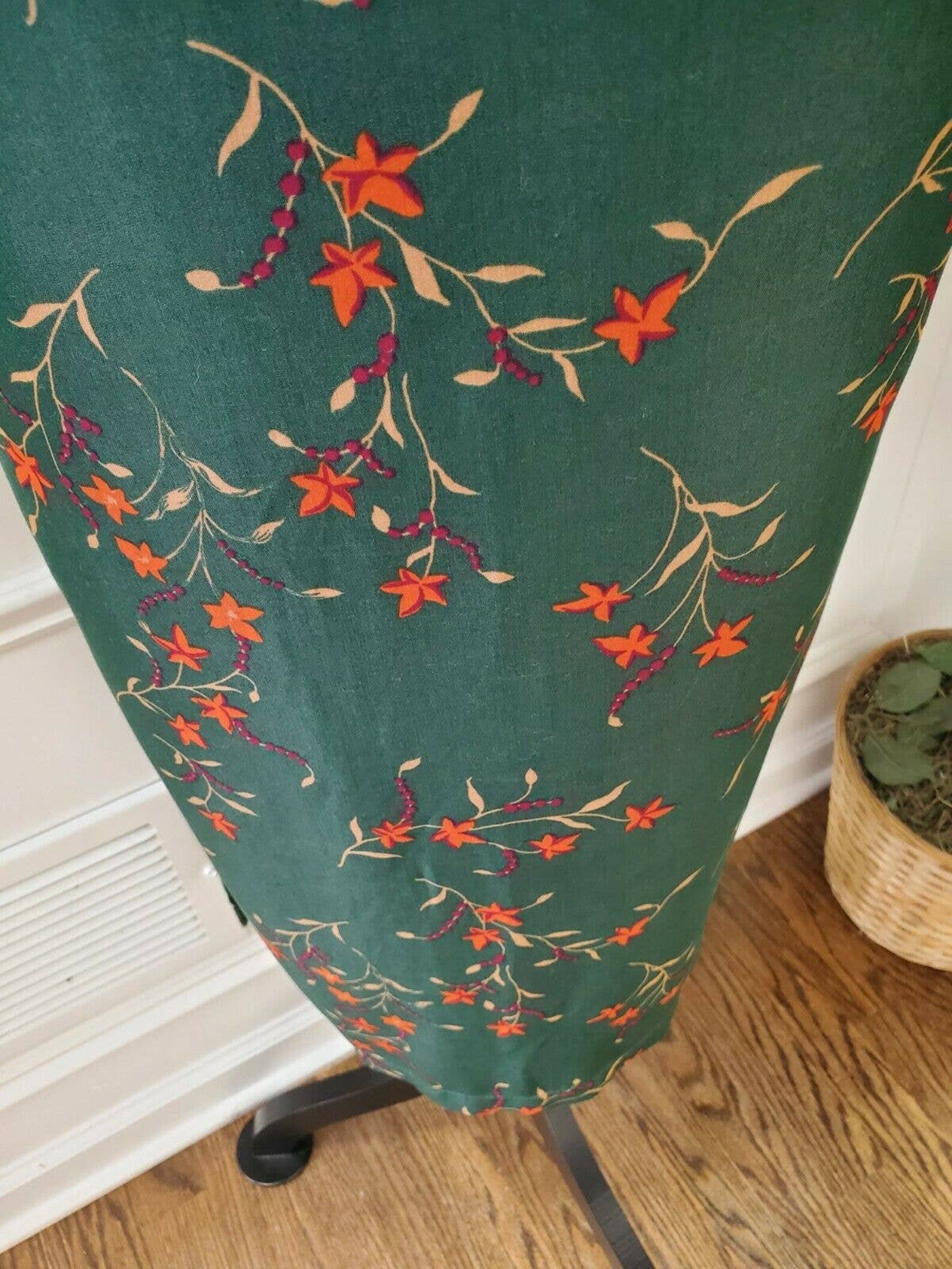 Vintage Original TY Wear Green Round Neck Sleeveless Knee Length Dress ...