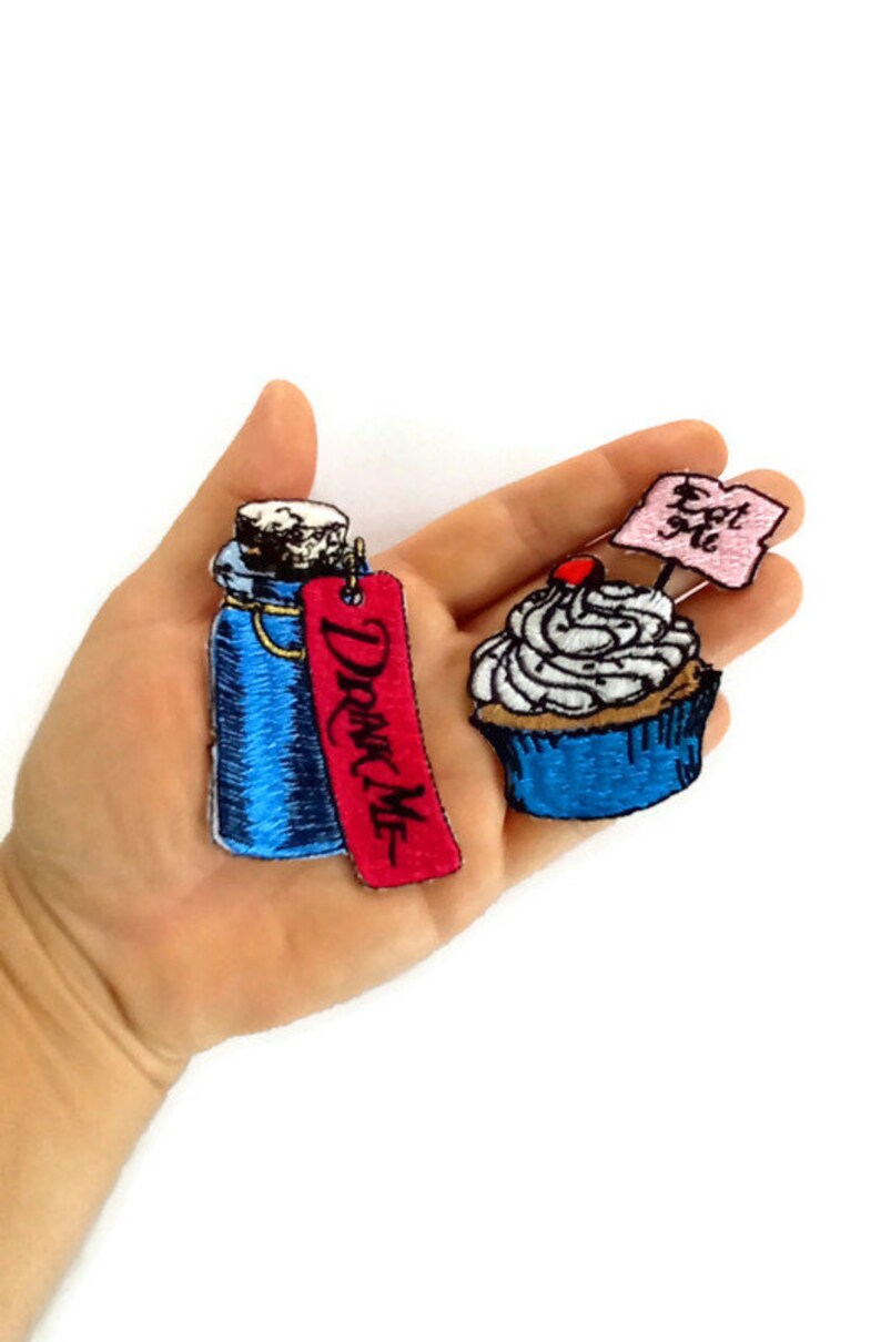 Alice in Wonderland Patch. Eat Me, Drink Me. Set 2 P.iron-on Patch - Etsy