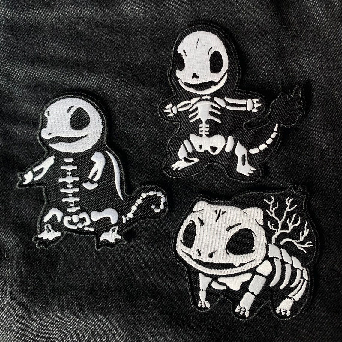 Spooky Bulbasaur Patch - Etsy