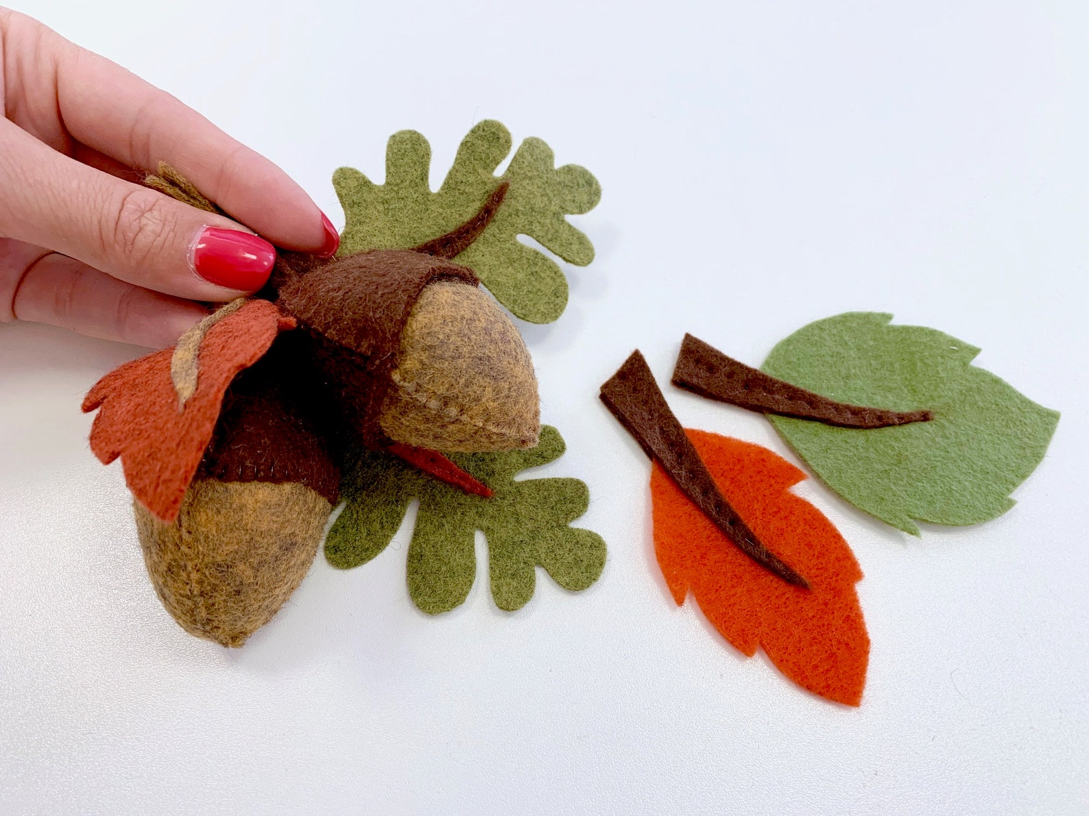 Acorn Felt Pattern, Felt Acorn Toy, Woodland Baby Mobile Pattern, Felt ...