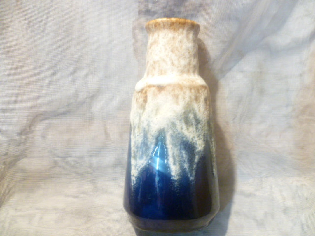 Halidan Kutlu Designer Vintage Ü-keramik Vase in Deep Blue and Foaming ...
