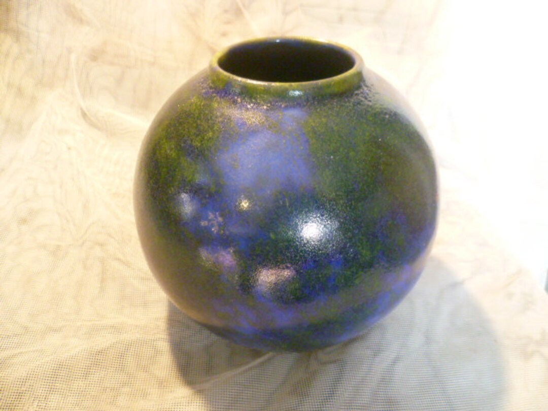 In the Style of Otto Douglas Hill 1897-1972 Studio Ceramics Light Blue ...