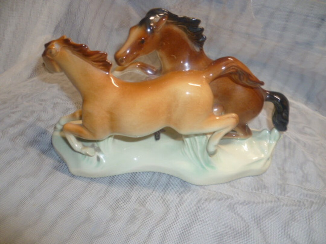 Goebel Archiv 002682Cortendorf Julius Griesbach Pferdegruppe , Etikett ...