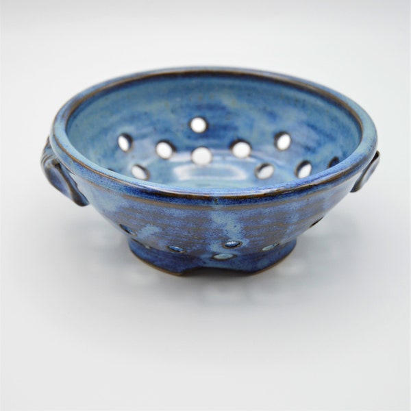 Ceramic Berry Bowl - Etsy