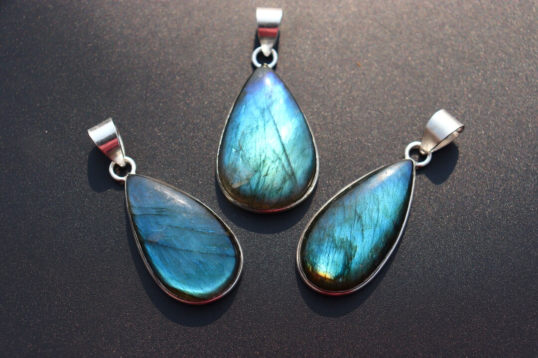 Natural Blue Fire Labradorite Stone Pendant Charming Labradorite ...