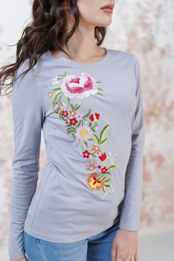 Floral Embroidered T Shirts for Women Botanical Embroidery - Etsy