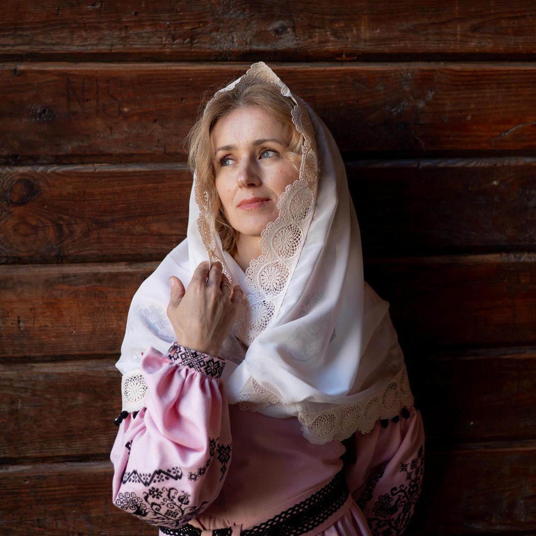 Lace Christian Veil, Infinity Veil, Catholic Head Covering, Chapel Veil ...