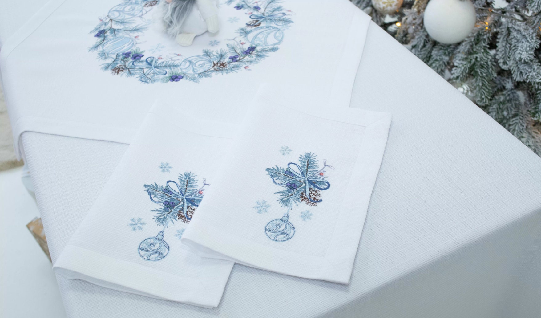 Embroidered Christmas Table Runner Table Linens Christmas - Etsy