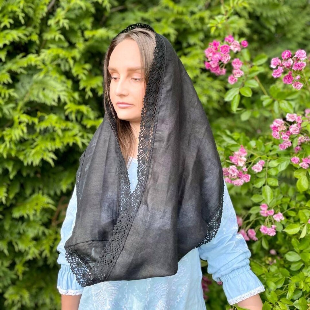 Black Chapel Veil, Linen Infinity Veil With Lace, Catholic Head ...