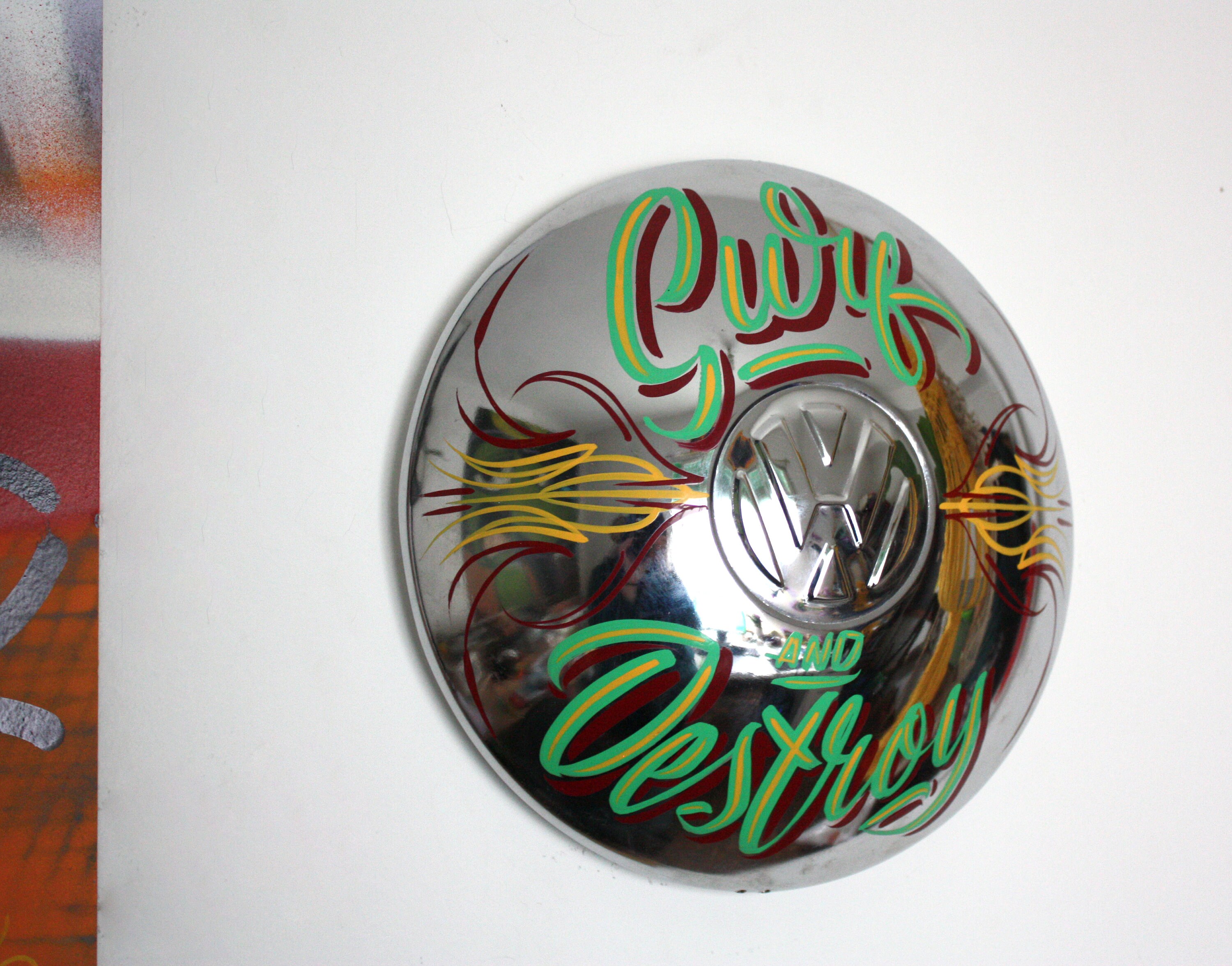 Hubcap Kustom, Painted Hubcap, Hubcap VW Kustom, Hand Painted VW Hubcap ...