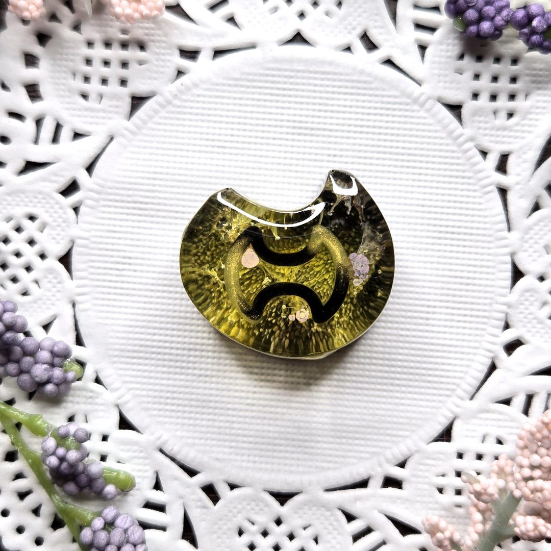 Queen Bee Warrior FFXIV Soul Crystal / Job Stone [pre-made] - Etsy