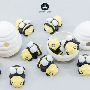 Articulated Bee With Bee Hive Container - Fidget Toy - Stress Toy ...