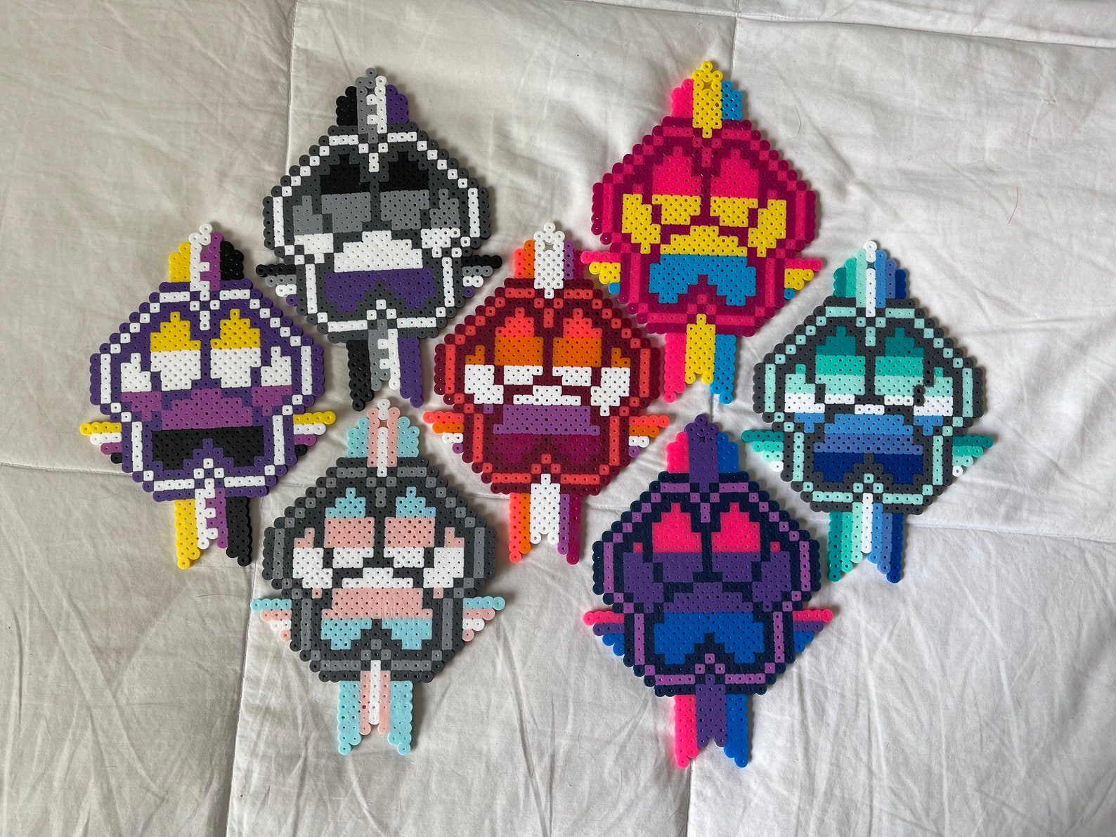 Perler Bead Pride Paw - Etsy