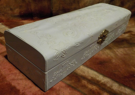 Victorian Necktie Celluloid Box - Gem