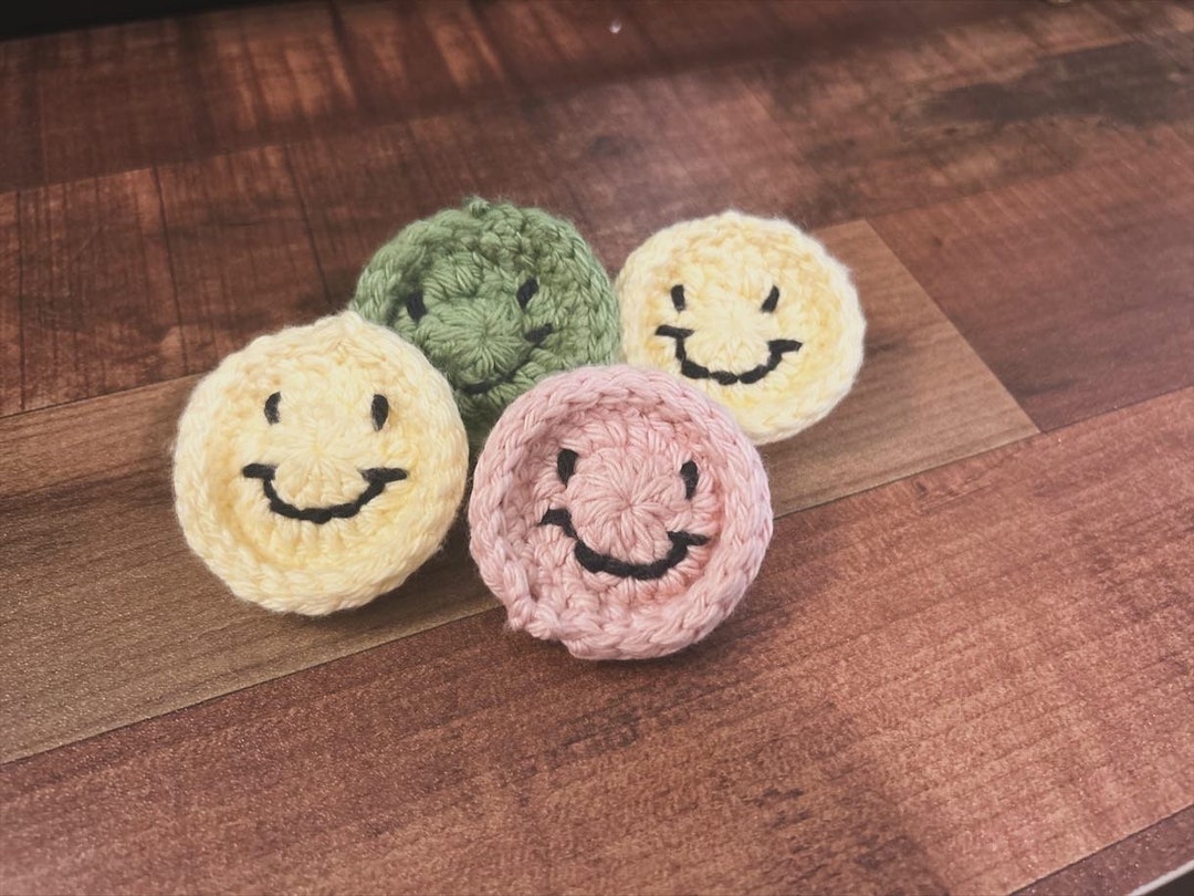 Crochet Smiley Face Pins - Etsy