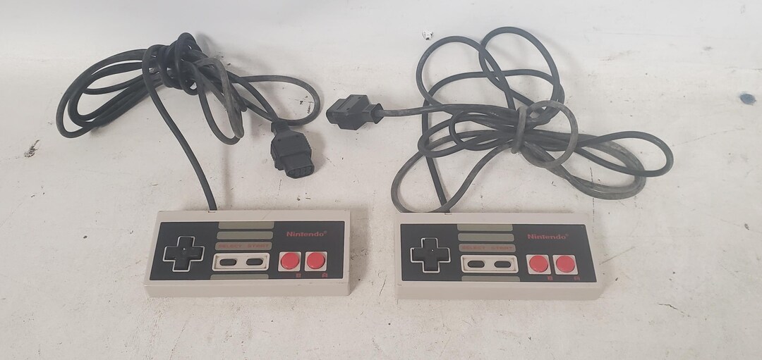 Lot of 2 Retro Gaming Original Nintendo NES-004 Controller - Etsy