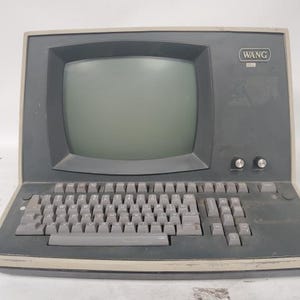 Wang 5506 11" Monitor Computer Terminal W/ Built-in Keyboard Image Burn ...