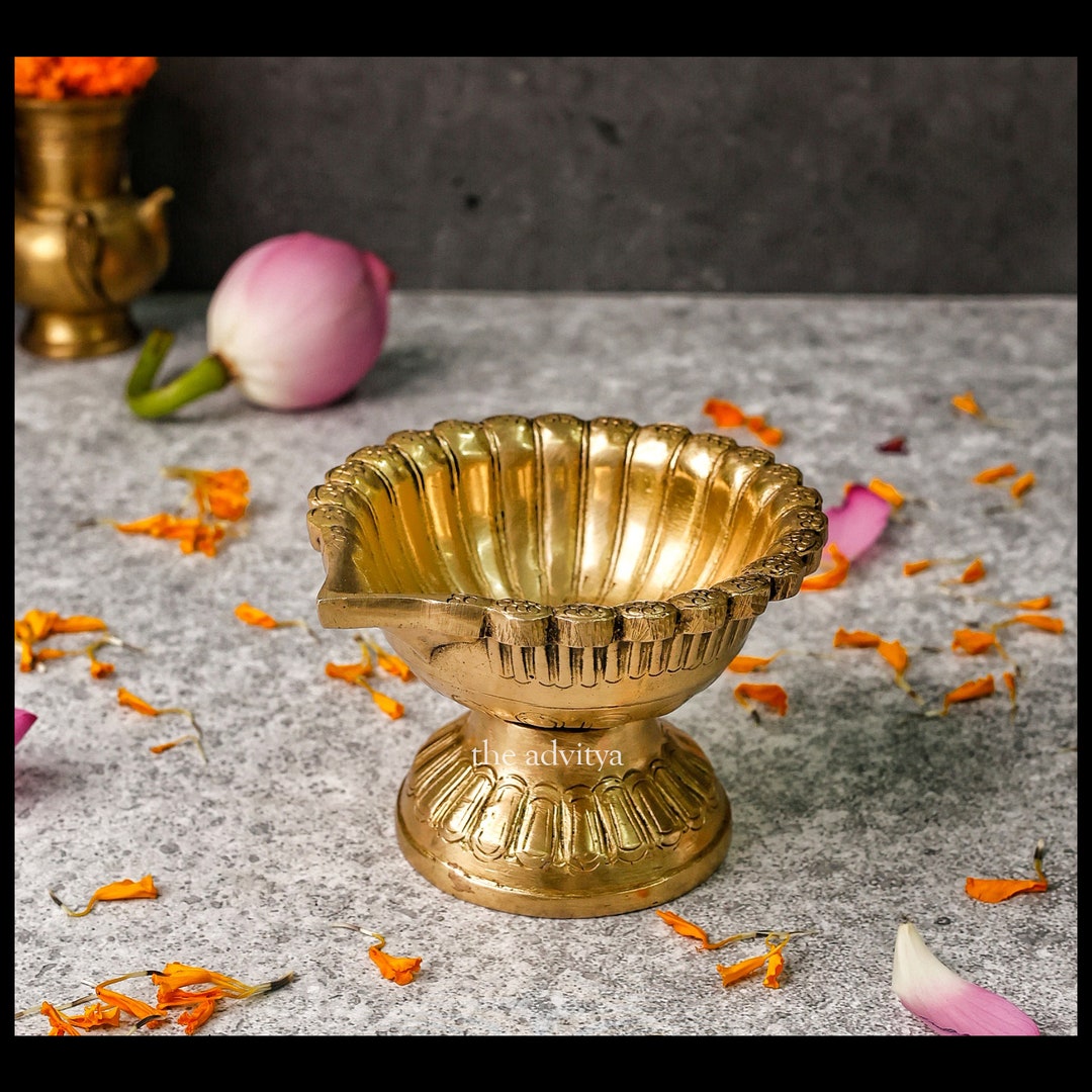 Brass Puja Diya for Temple Decoration,pooja Deepak, Decorative Diyas ...