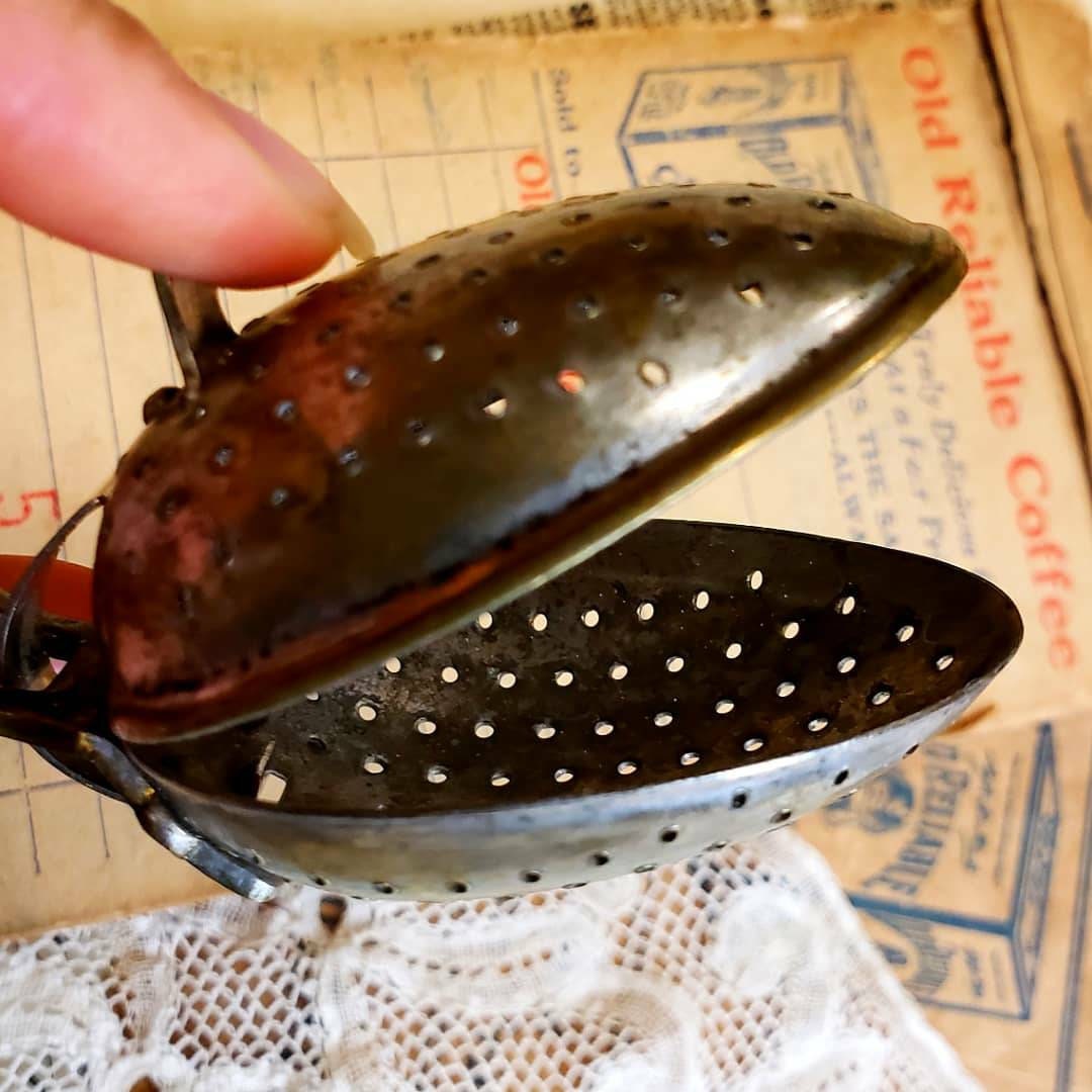 Antique 1920s Hinged Silver Plated English Teaspoon Tea Strainer ...