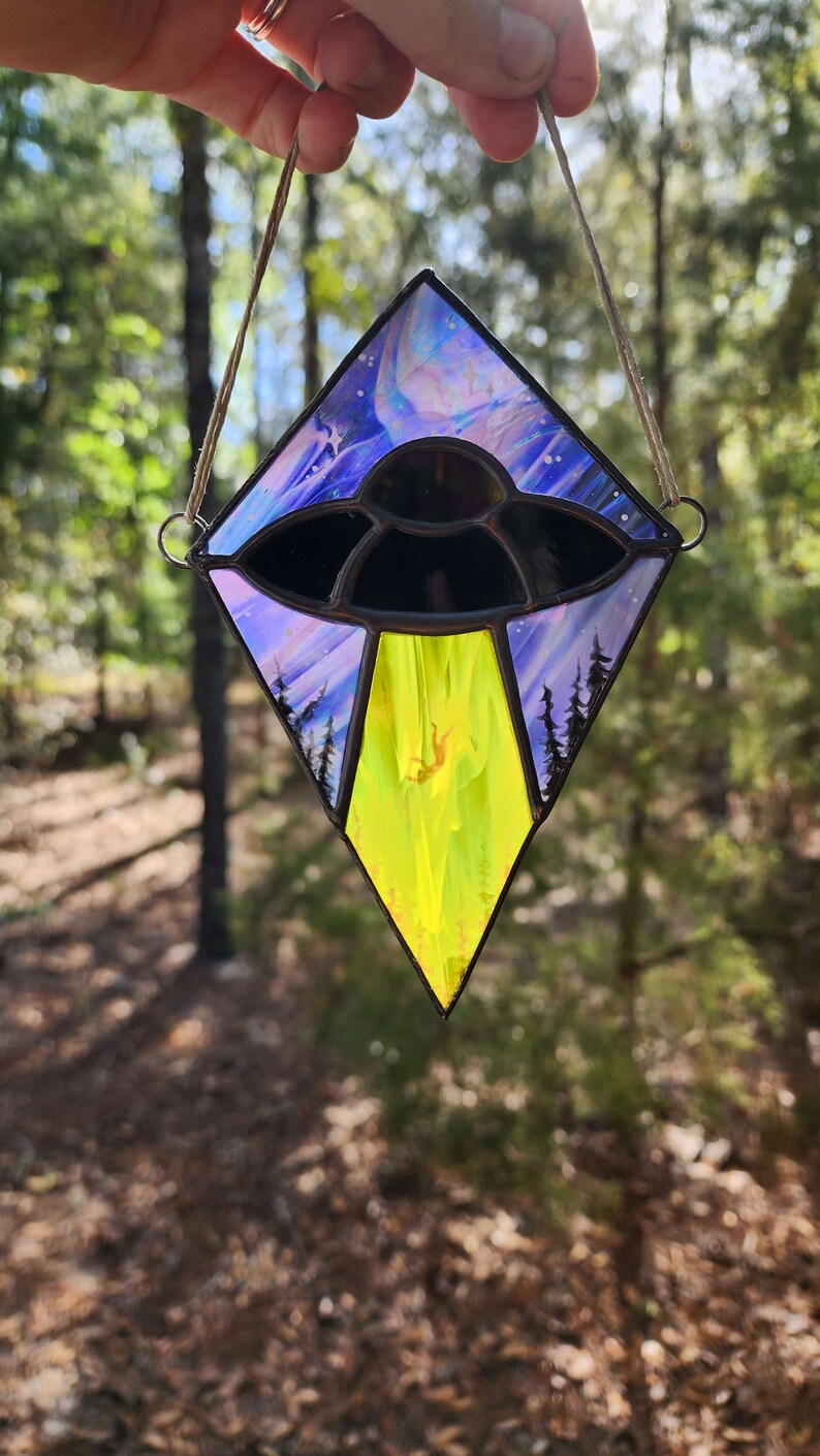 The Visitors : UFO Stained Glass Template - Stained Glass UFO Pattern ...