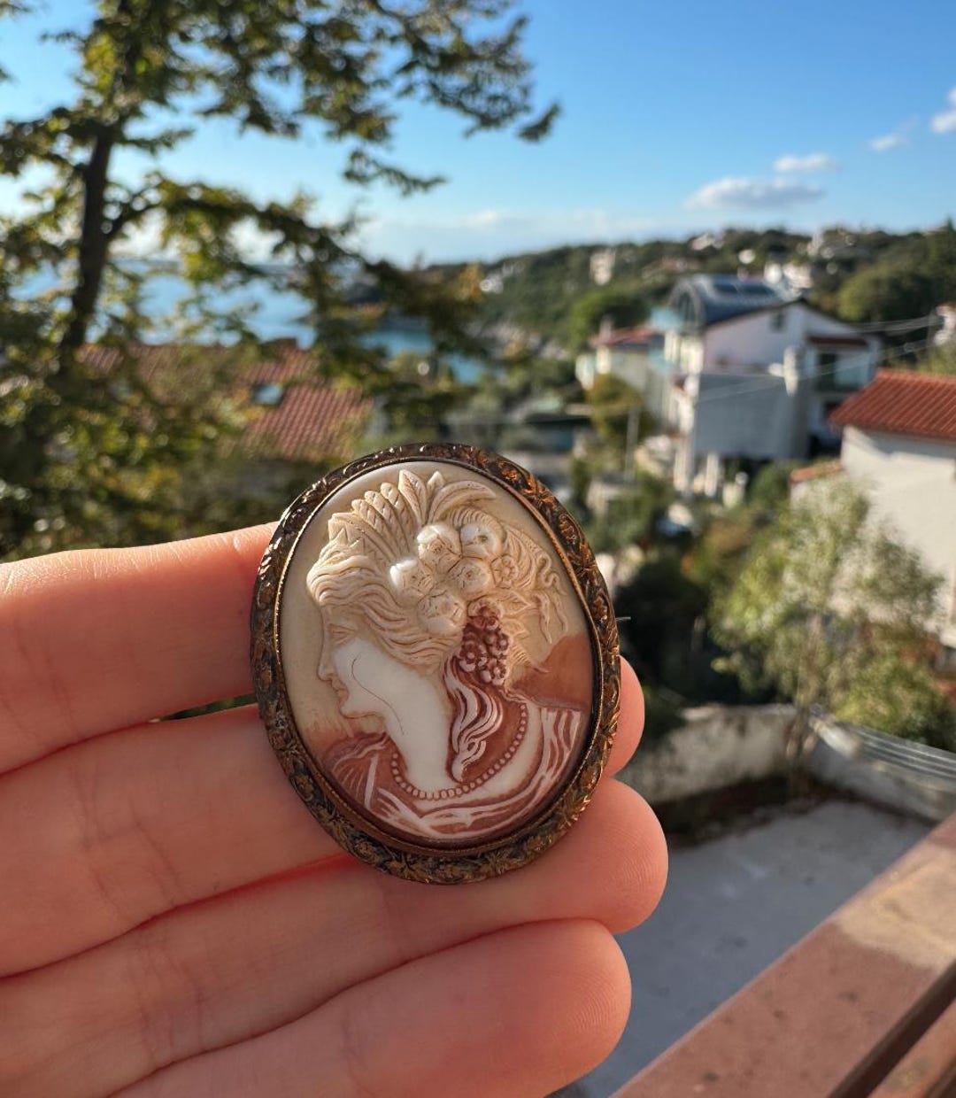 Early 1900s Antique Victorian Italian Shell Cameo – High-relief Woman ...