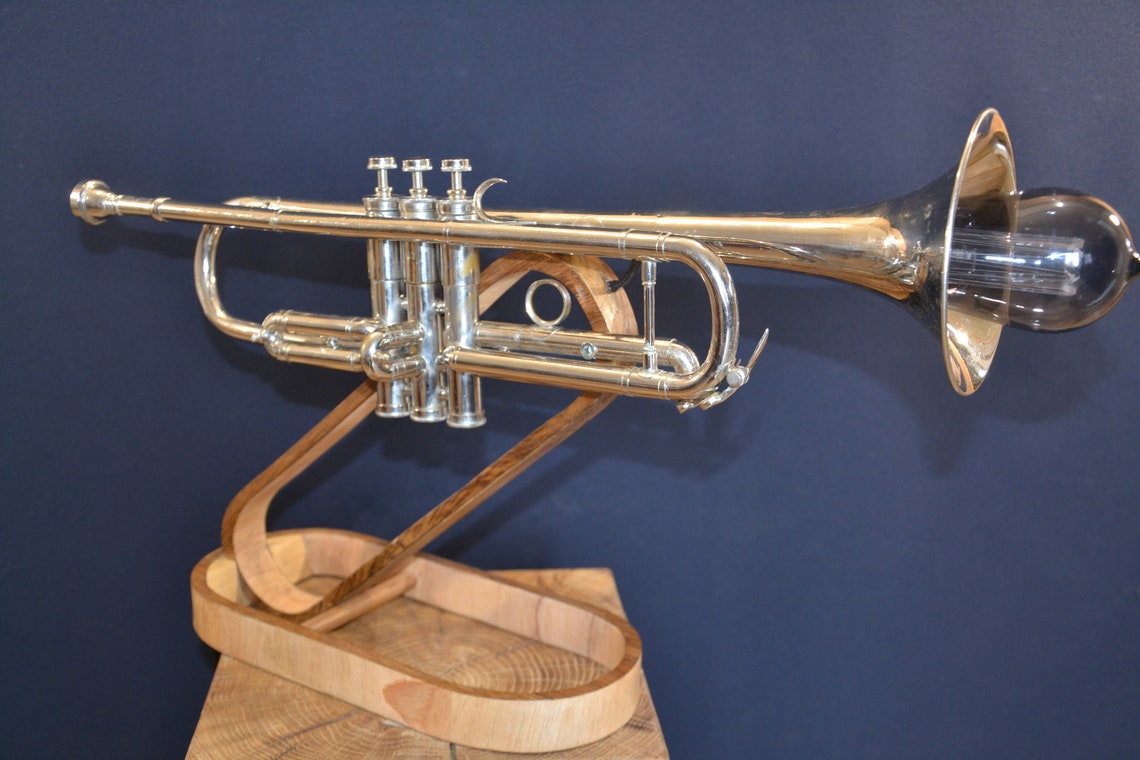 Upcycled Trumpet Desktopl Lamp, Retro Musical Home Decor Accessory ...