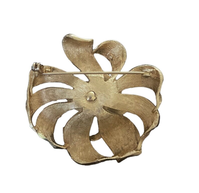 Vintage Signed CORO Matte Textured Gold Tone Large Flower Brooch - Etsy