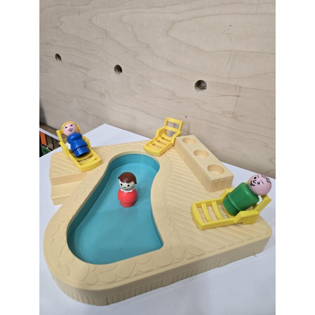 Vintage Fisher Price Pool Lounge Chairs and Little People Family ...