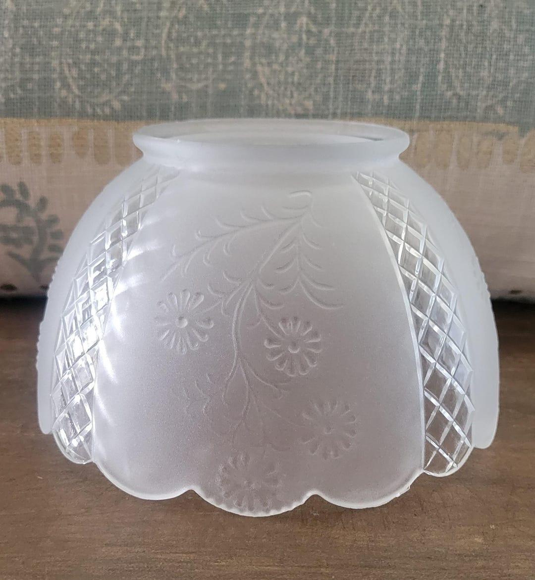Frosted Glass Flowers & Diamond Paneled Shade 1960's - Etsy