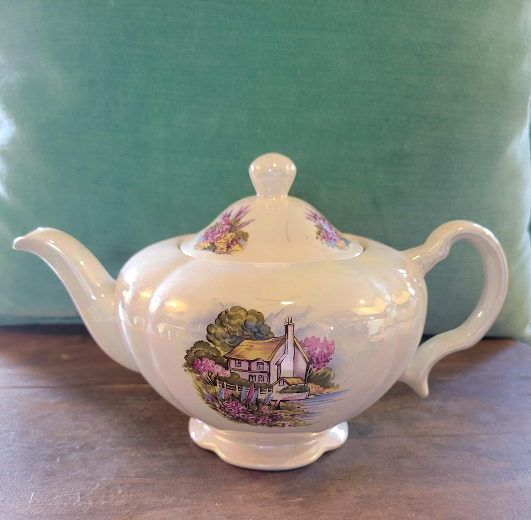 Lefton England Staffordshire 1960s Genuine Heatmaster White Iridescent ...